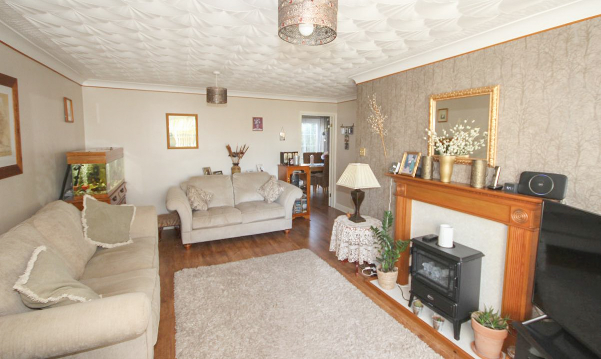 Living Room (2) - Samuels Estate Agents